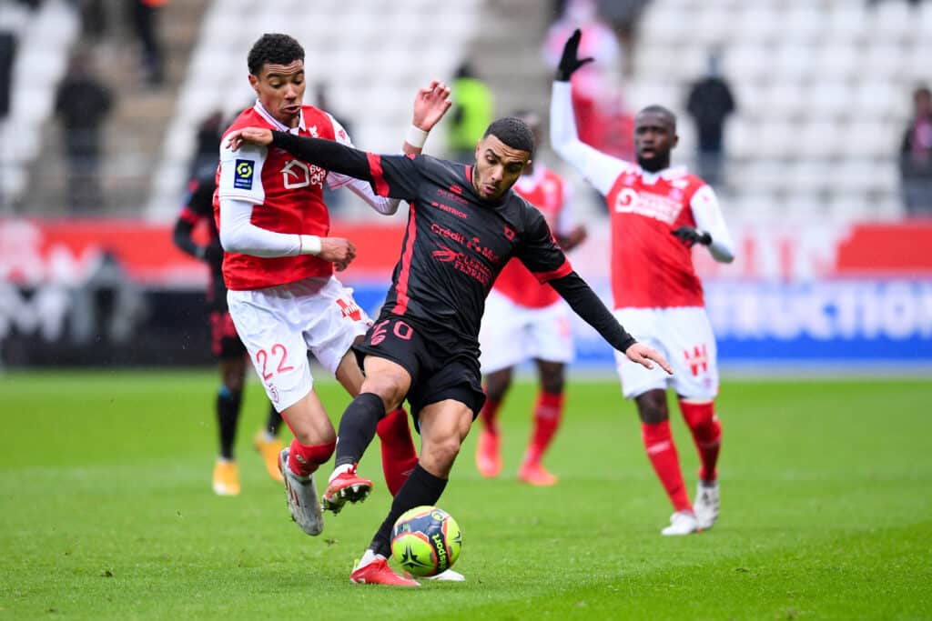 Comment estimer la valeur de transfert d’un footballeur professionnel